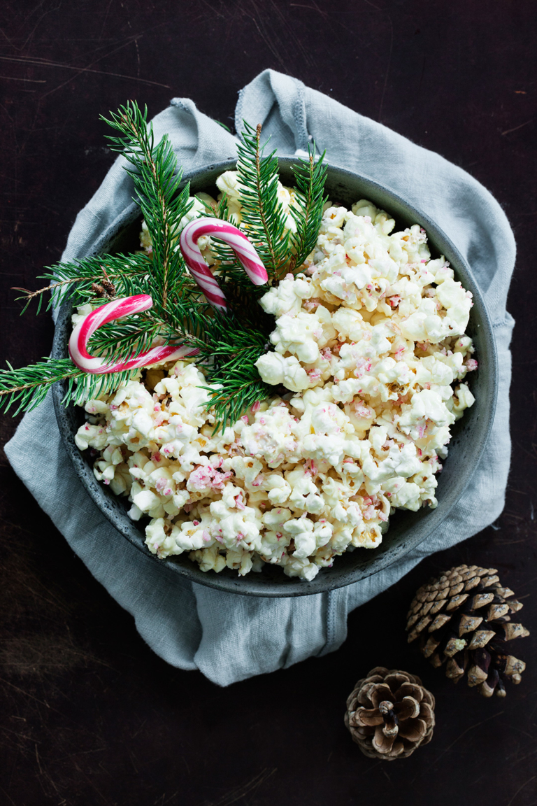 Peppermint Popcorn Recipe | Modern Wifestyle