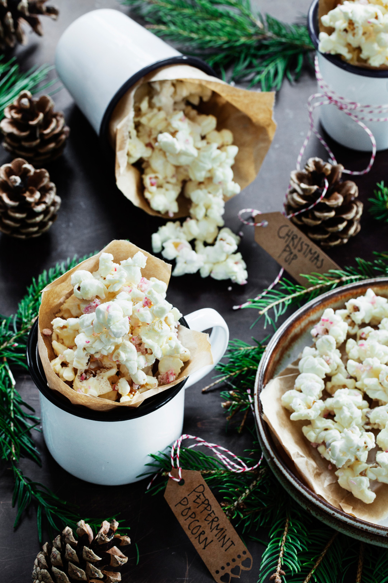 Peppermint Popcorn Recipe | Modern Wifestyle